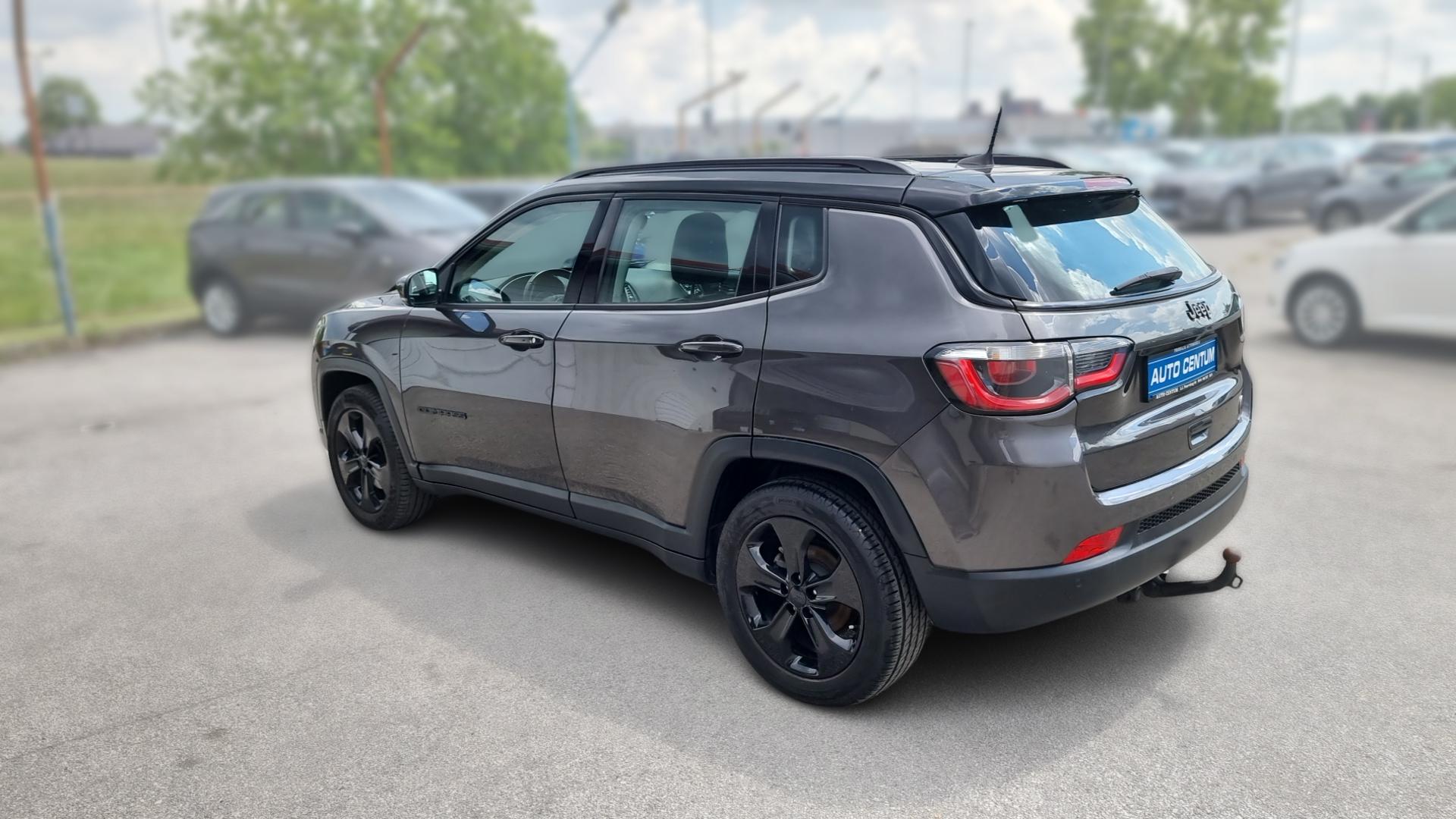 Jeep Jeep Compass 90.195 km 15.990 € | NEOSTAR