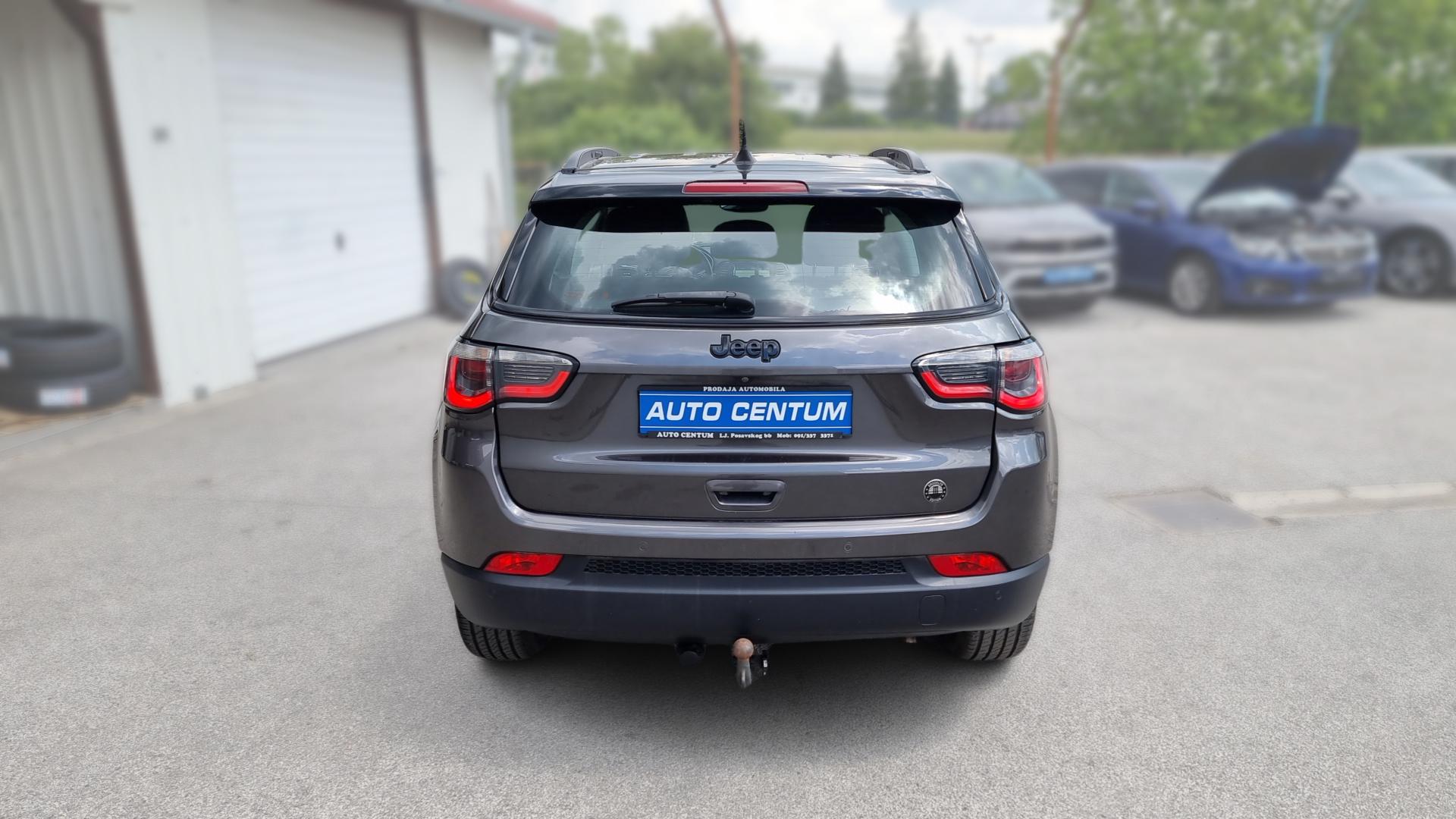 Jeep Jeep Compass 90.195 km 15.990 € | NEOSTAR